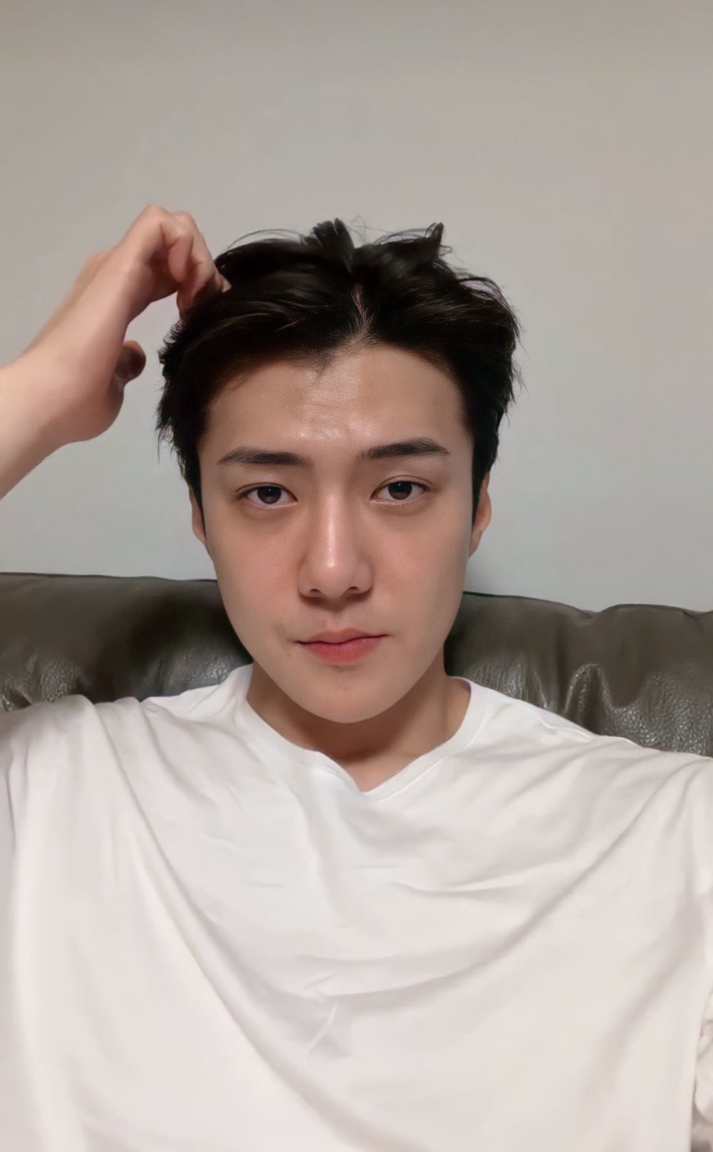 why-do-you-have-to-be-this-handsome-i-m-in-love